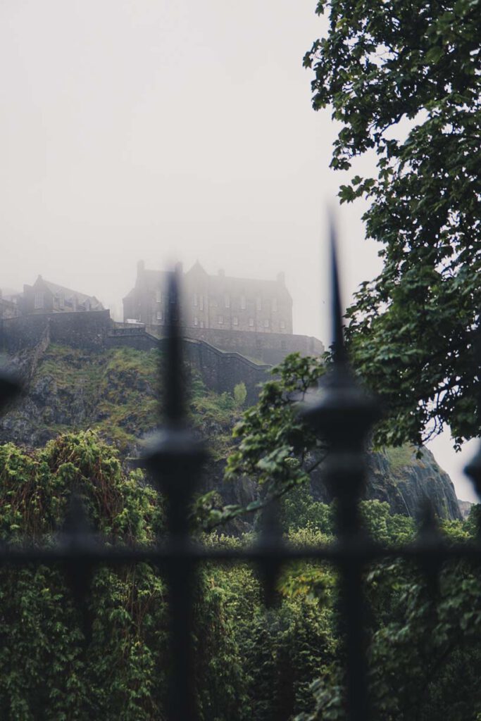 Foggy Edinburgh Visiting Edinburgh - La Vie En Marine