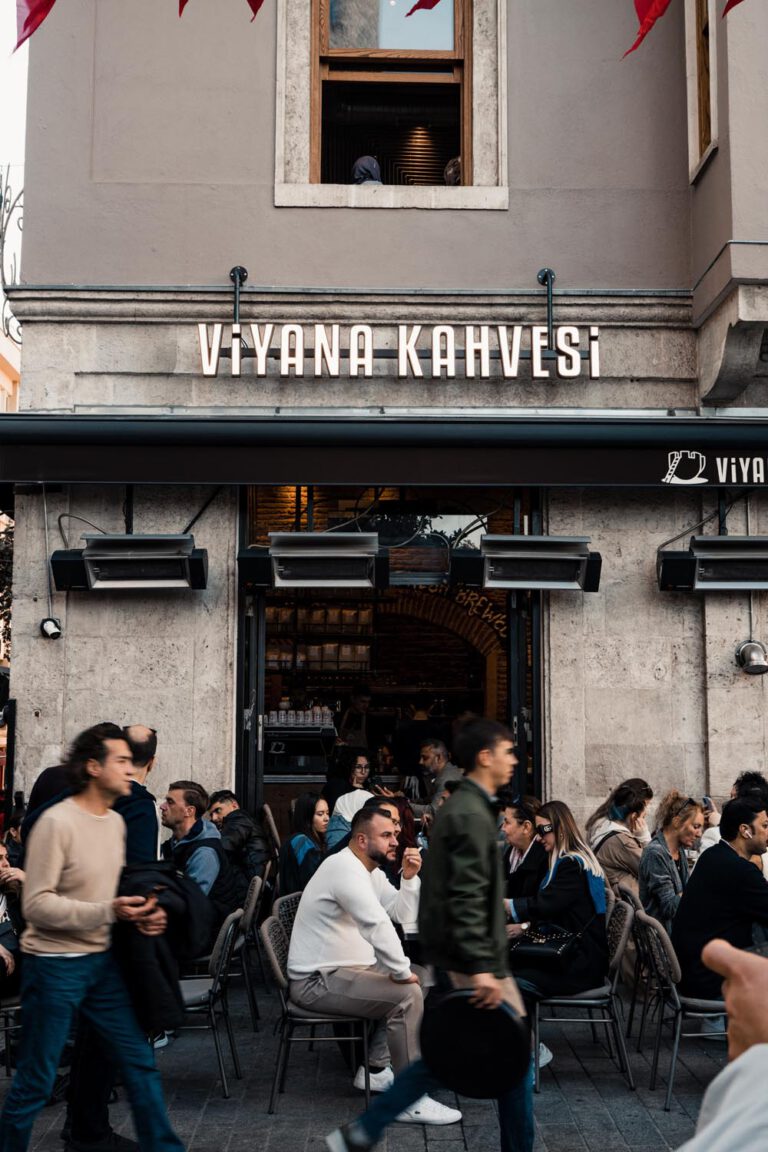 Istanbul Travel Guide - What to Do, What to Eat & Where to Stay - La Vie En Marine